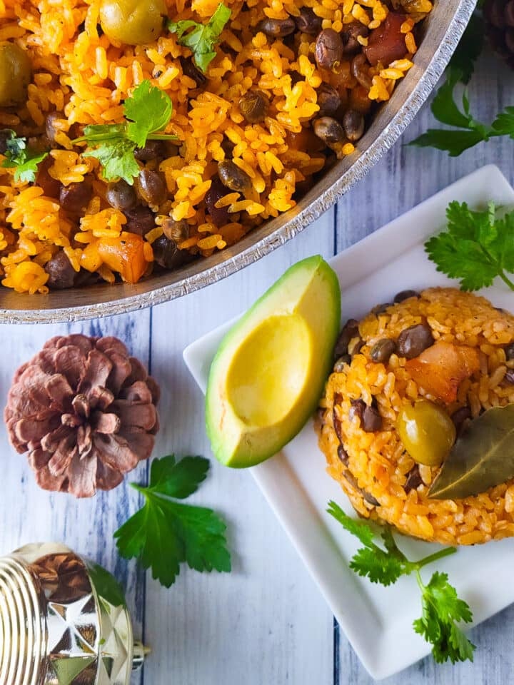 Pollo Chuco (Pollo con Tajadas) - Mexican Appetizers and More!