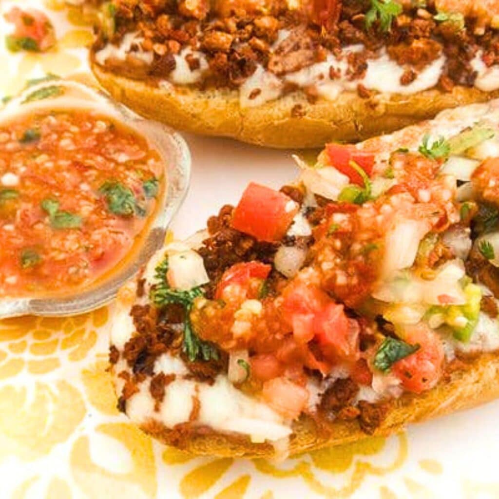 Molletes Mexicanos - Mexican Appetizers and More!