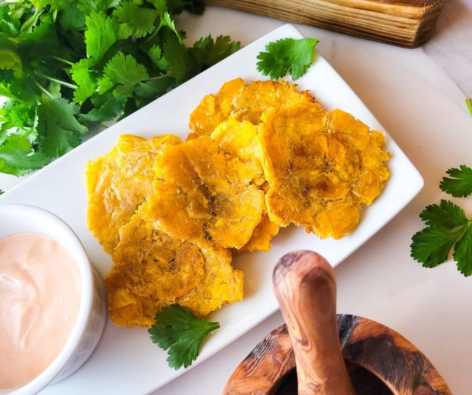 Garlic Tostones (Fried Garlic Plantains) - Mexican Appetizers and More!